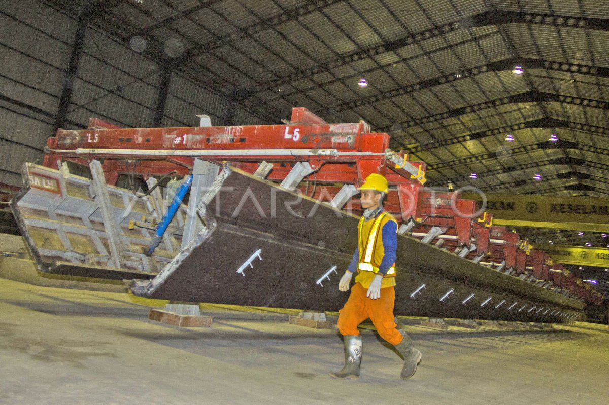 PERKEMBANGAN PEMBANGUNAN LRT | ANTARA Foto PERKEMBANGAN PEMBANGUNAN LRT | ANTARA Foto
