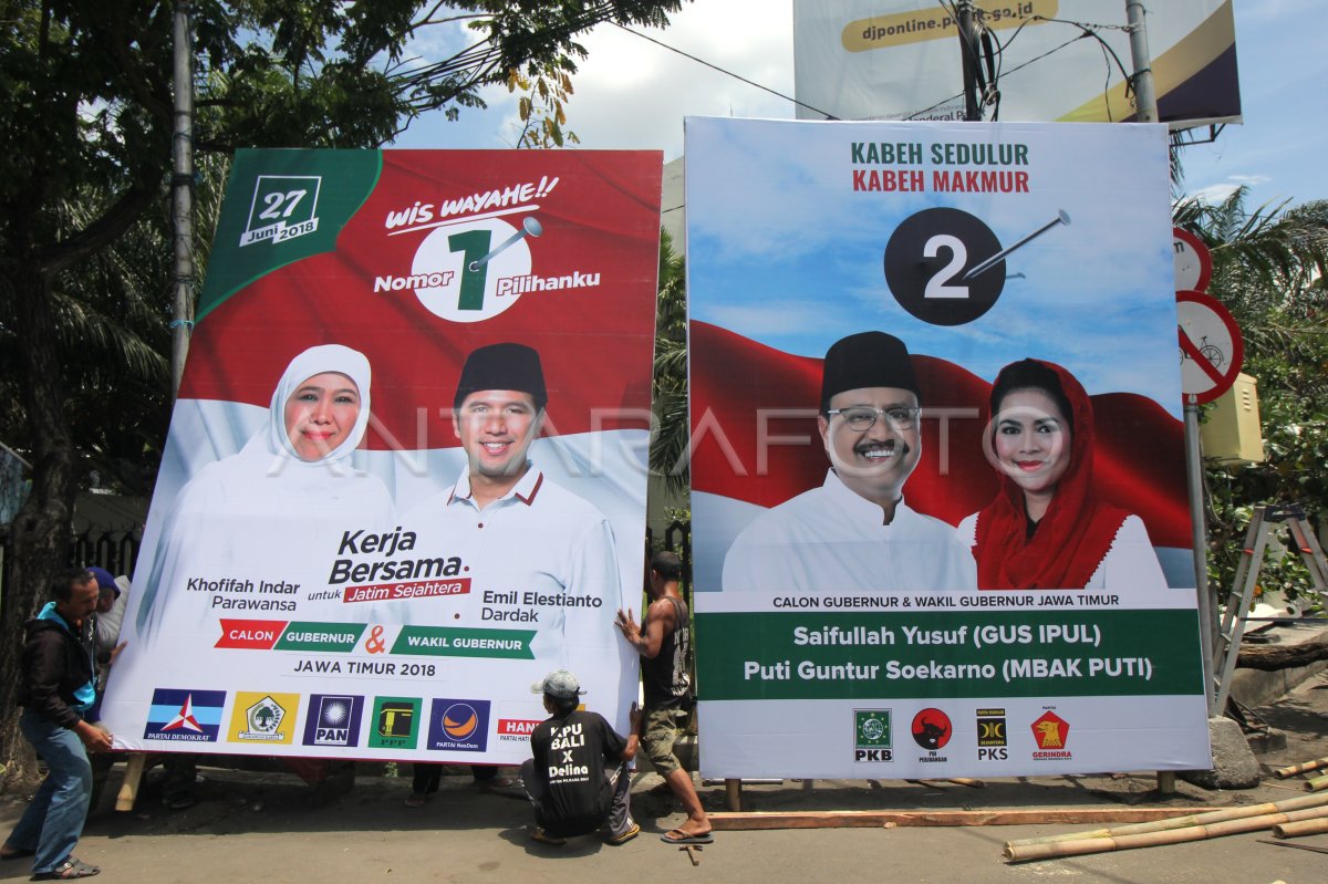 PEMASANGAN ALAT PERAGA KAMPANYE | ANTARA Foto PEMASANGAN ALAT PERAGA KAMPANYE | ANTARA Foto