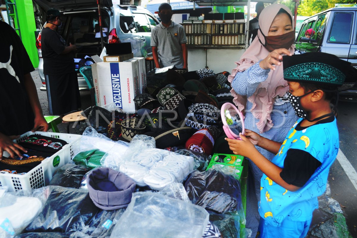 PENJUALAN PECI MENURUN | ANTARA Foto
