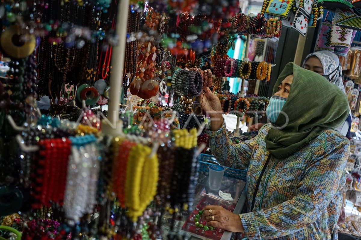 OMZET DROP SALES BY-BY MARTAPURA INTAN MARKET | ANTARA Foto