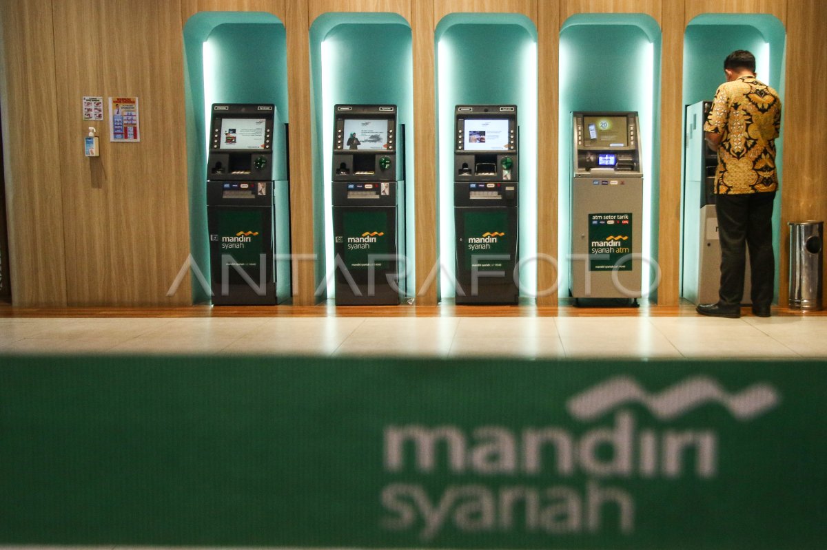 MERGER BANK SHAARIAH BUMN | ANTARA Foto