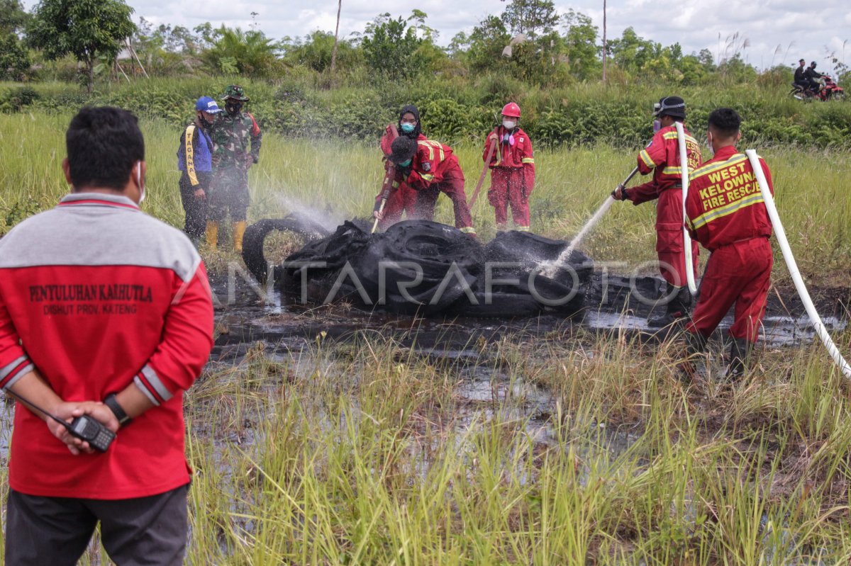 PELATIHAN PENANGANAN KEBAKARAN HUTAN DAN LAHAN GAMBUT | ANTARA Foto