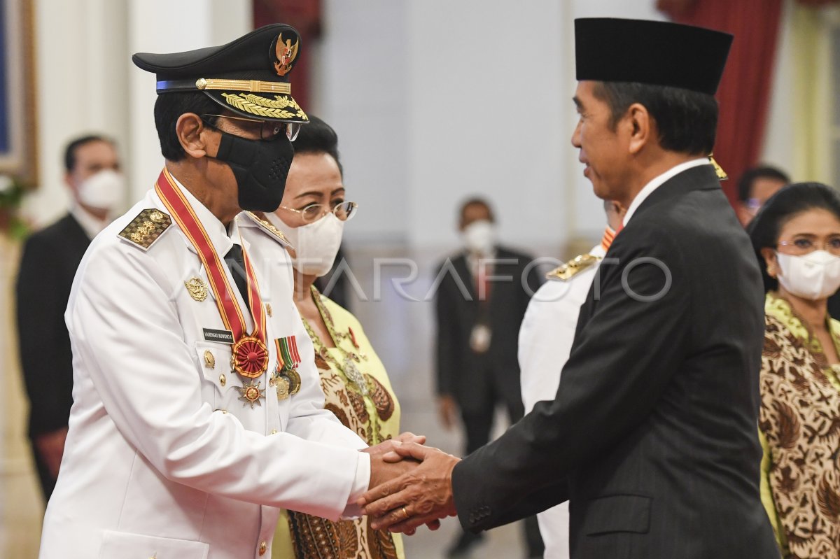 PELANTIKAN GUBERNUR DAN WAKIL GUBERNUR DIY | ANTARA Foto
