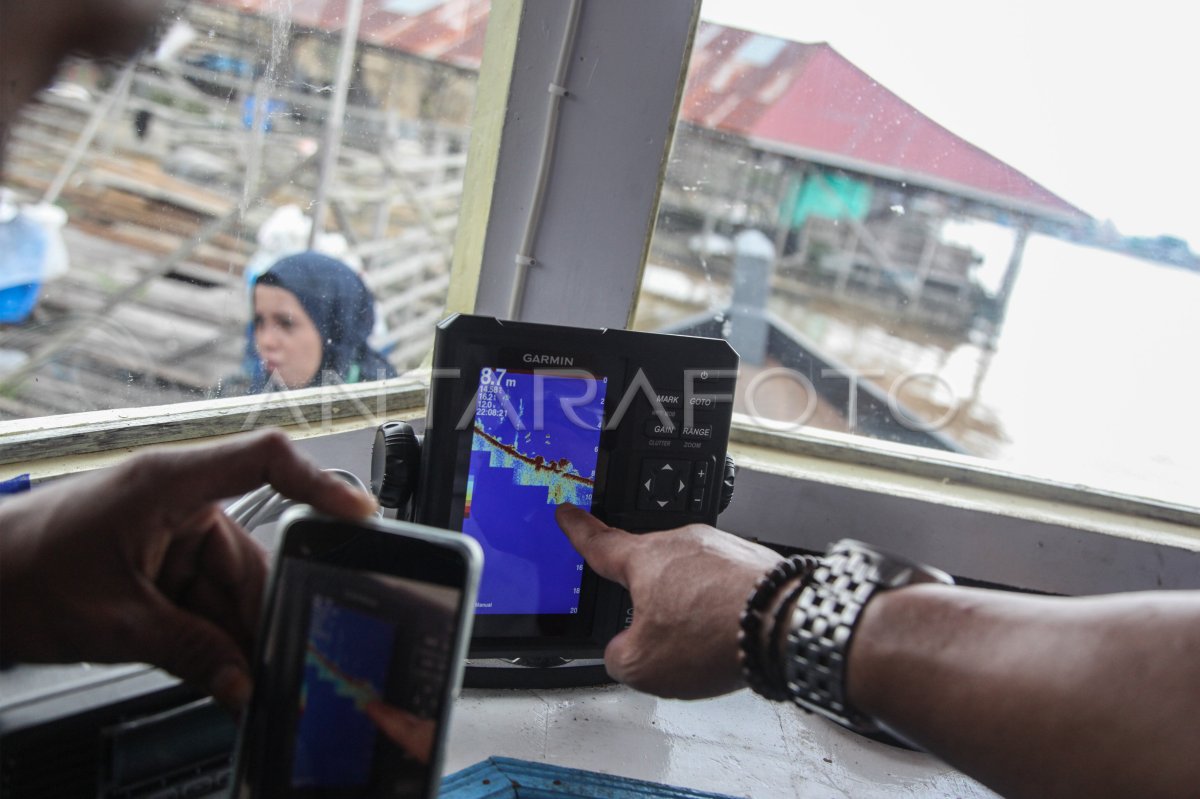 DEBIT AIR SUNGAI KAHAYAN MENURUN DRASTIS | ANTARA Foto