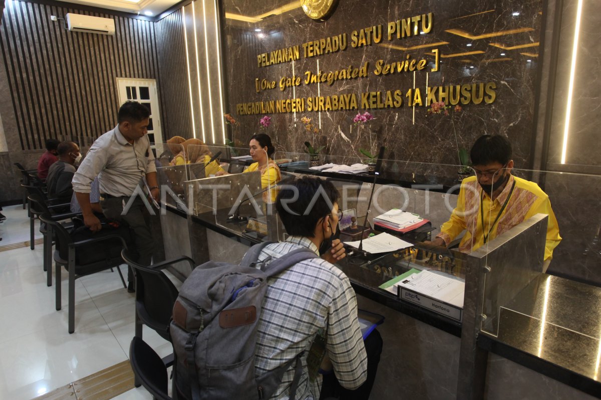 PERESMIAN PELAYANAN TERPADU SATU PINTU PN SURABAYA | ANTARA Foto