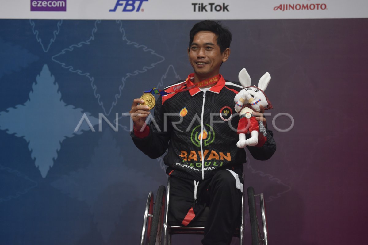 Supriadi raih medali emas bulu tangkis APG 2023 | ANTARA Foto