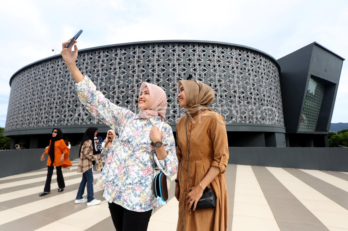 Destinasi wisata bencana museum tsunami Aceh | ANTARA Foto