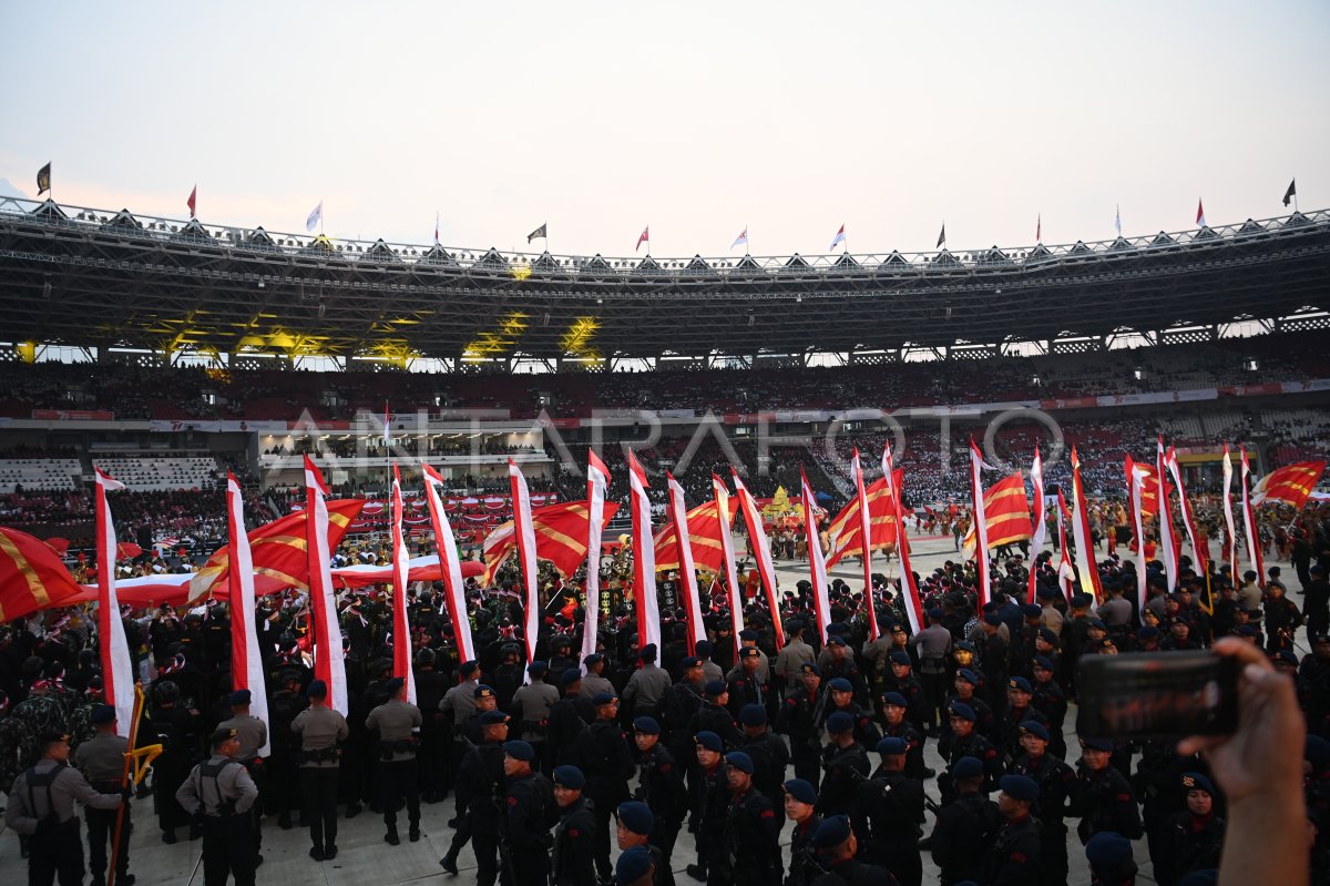 Upacara peringatan HUT ke-77 Hari Bhayangkara | ANTARA Foto Upacara peringatan HUT ke-77 Hari Bhayangkara | ANTARA Foto