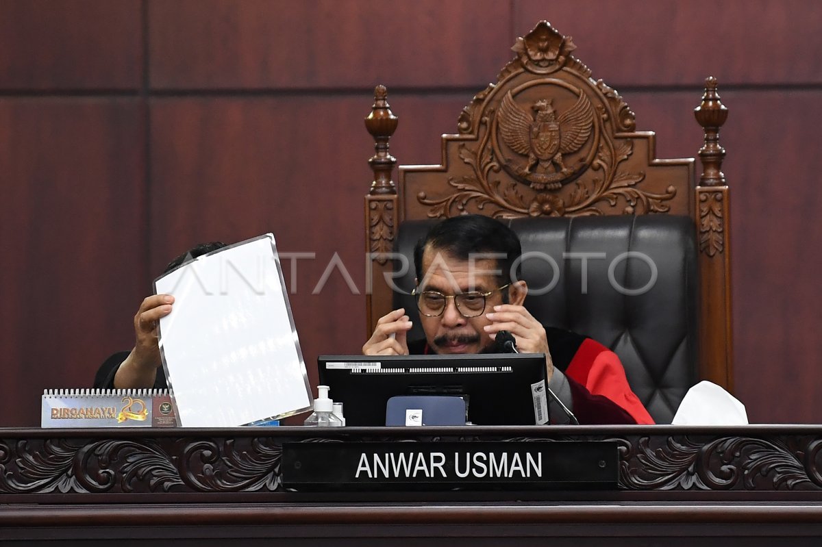 MK tolak gugatan terkait jabatan Ketua KPK | ANTARA Foto MK tolak gugatan terkait jabatan Ketua KPK | ANTARA Foto