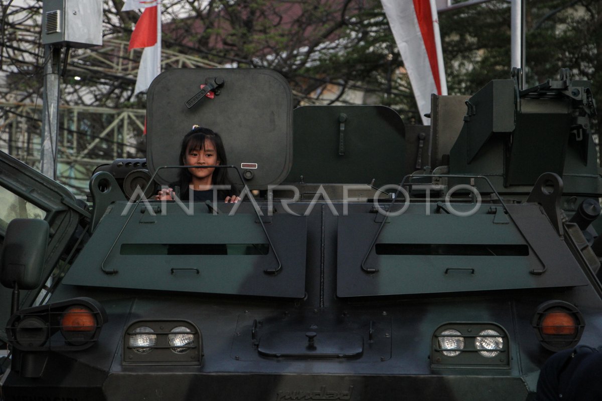 Pameran Alutsista TNI di Makassar | ANTARA Foto