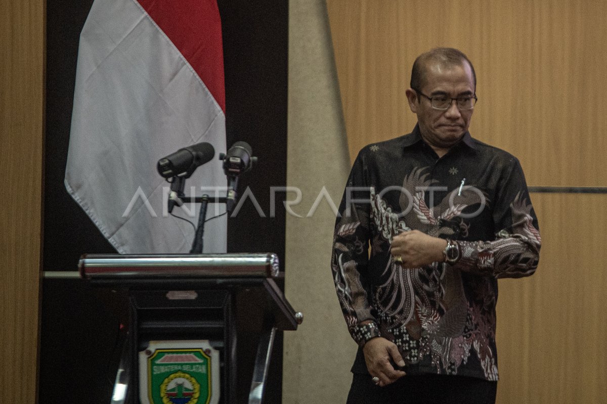 Penandatanganan NPHD pendanaan Pilkada serentak di Sumsel | ANTARA Foto