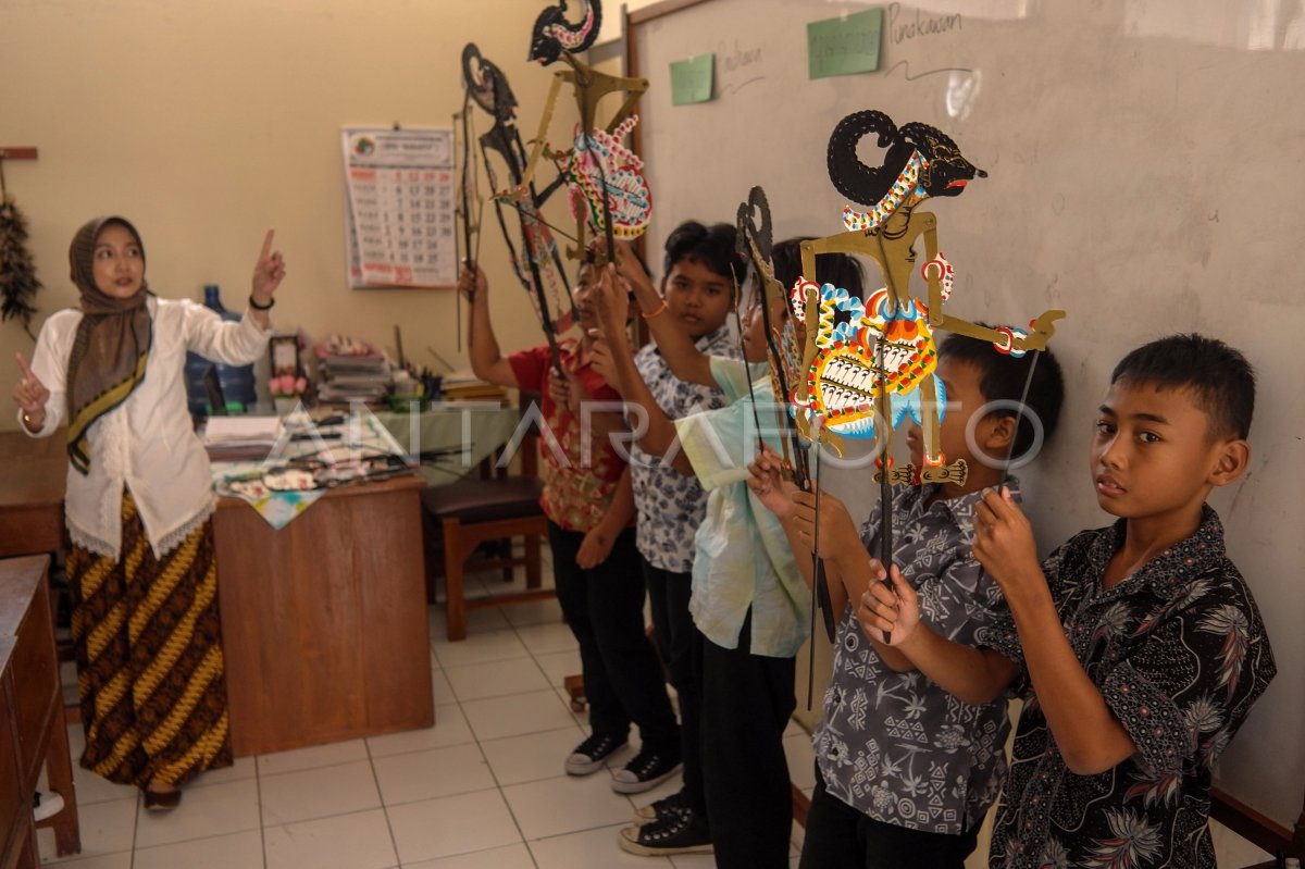 Siswa belajar budaya Jawa | ANTARA Foto