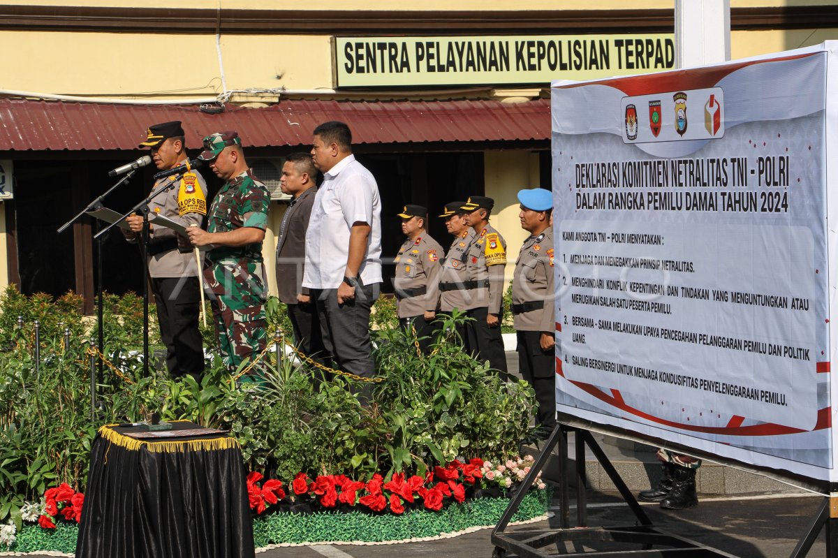 Deklarasi netralitas TNI-Polri pada Pemilu 2024 di Makassar | ANTARA Foto