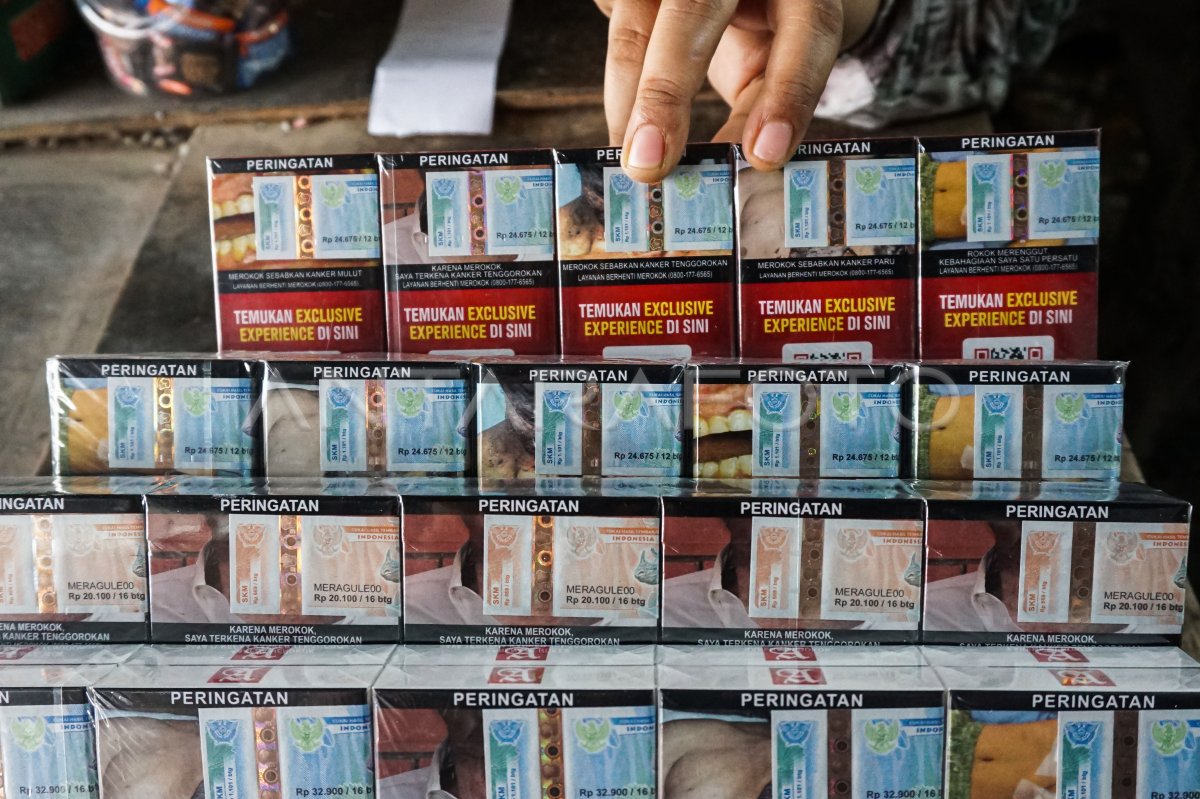 Kenaikan tarif cukai rokok 2024 | ANTARA Foto