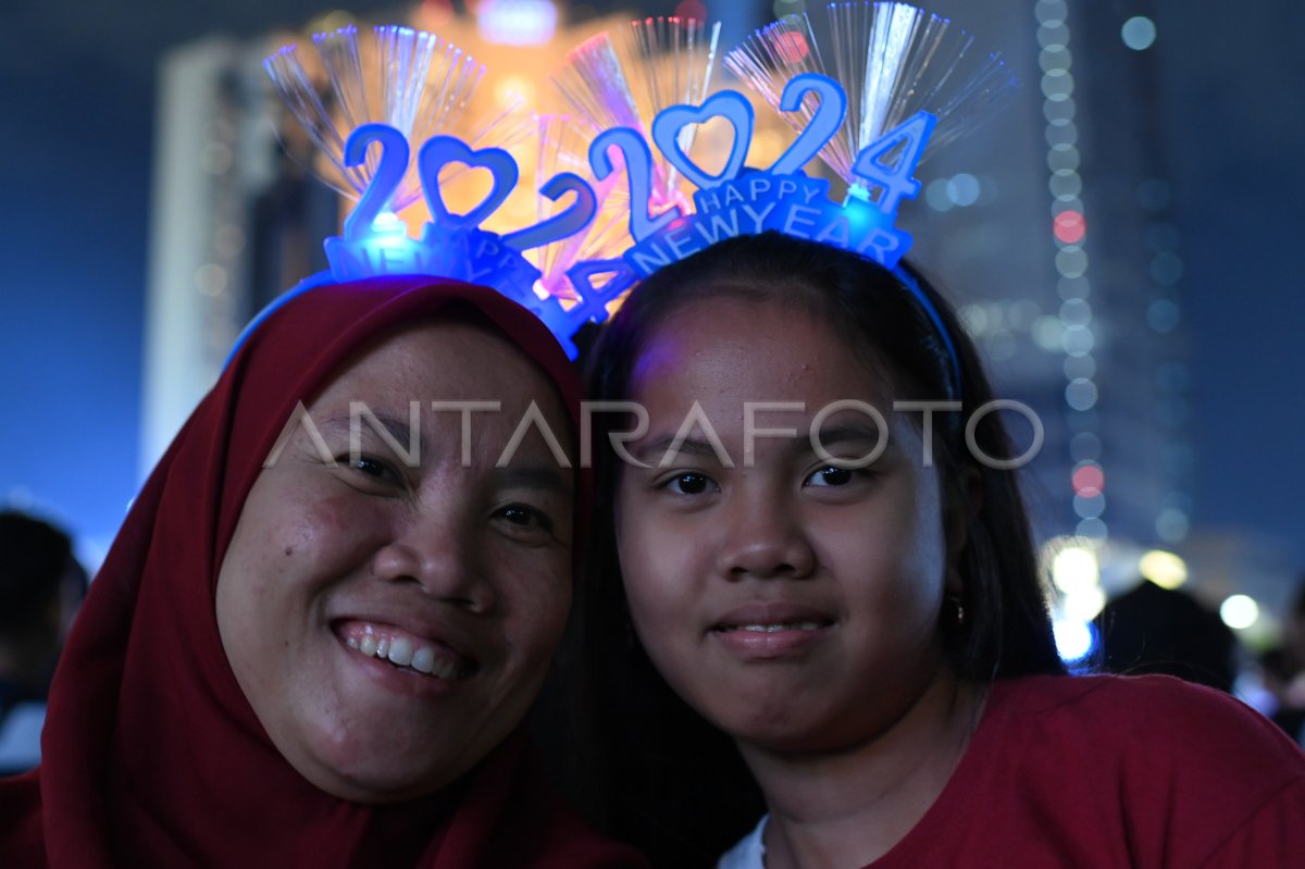 Malam pergantian tahun di Bundaran HI Jakarta | ANTARA Foto