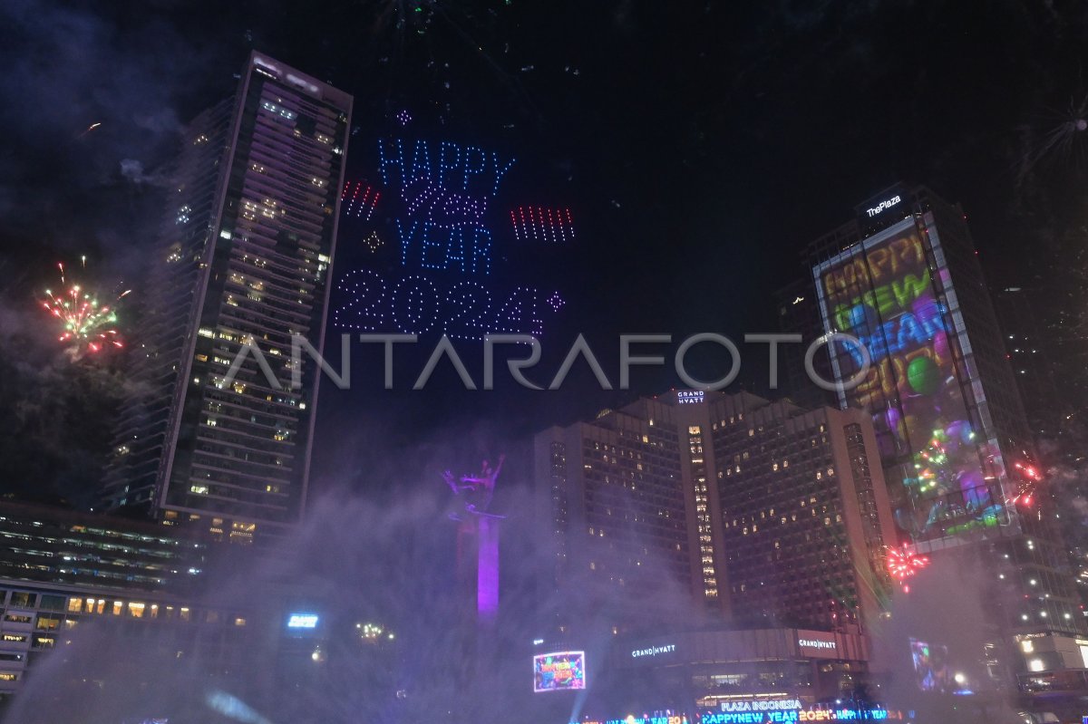 Perayaan Tahun Baru di Bundaran HI Jakarta | ANTARA Foto