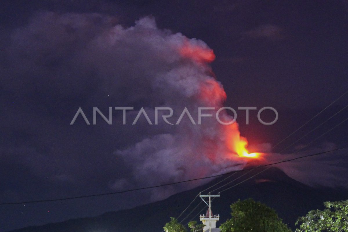 Status awas Gunung Lewotobi | ANTARA Foto Status awas Gunung Lewotobi | ANTARA Foto