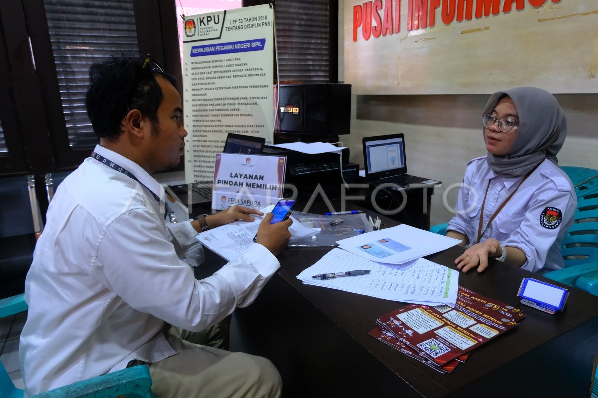 Layanan Pindah Memilih di KPU Pontianak | ANTARA Foto