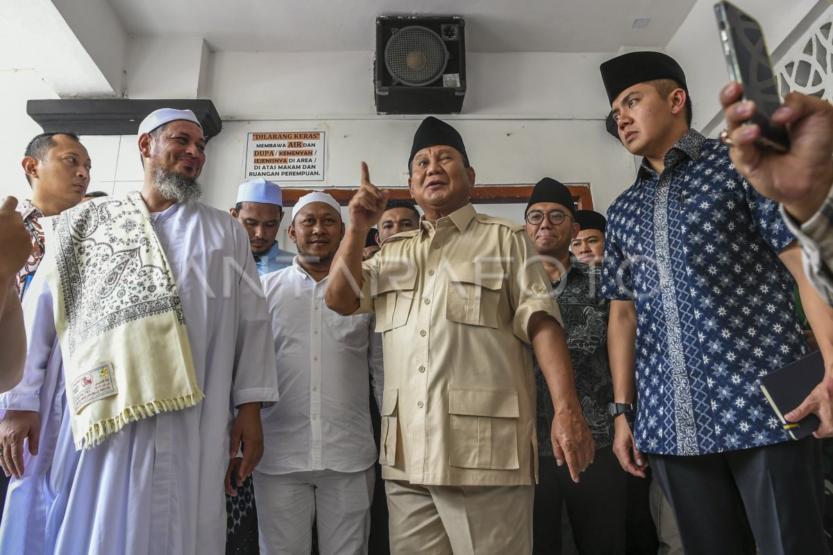 Prabowo berziarah ke makam Habib Ali Kwitang | ANTARA Foto