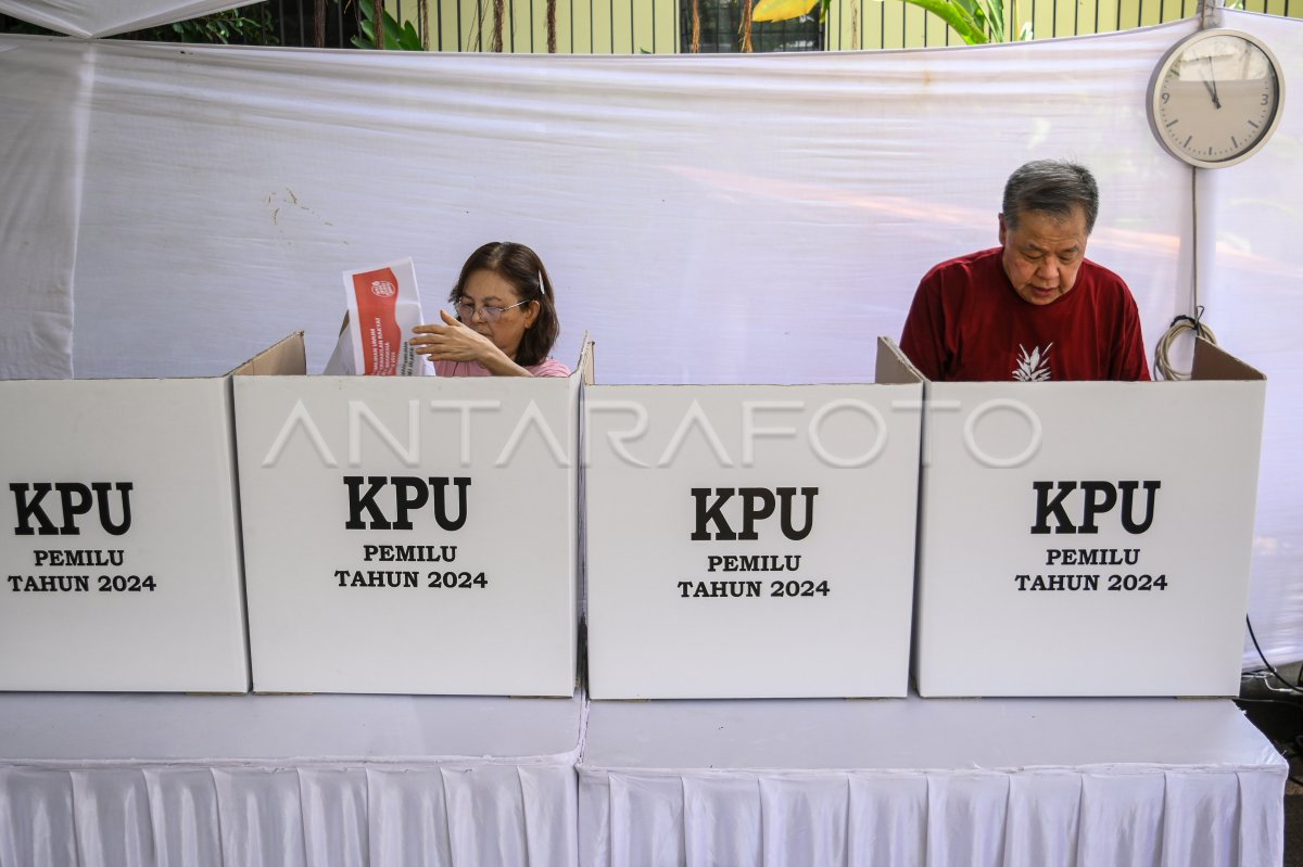 Pemungutan suara ulang legislatif di Jakarta | ANTARA Foto Pemungutan suara ulang legislatif di Jakarta | ANTARA Foto
