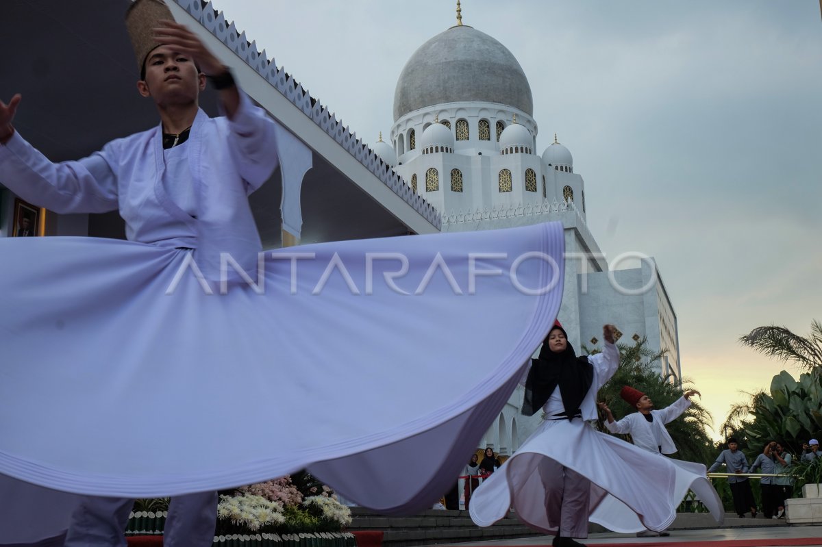 Masjid Sheikh Zayed Solo saat Ramadhan | ANTARA Foto