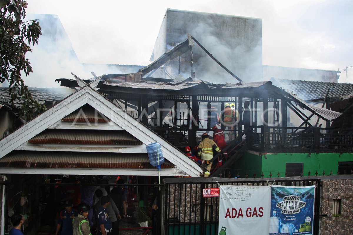 Kebakaran rumah di Makassar | ANTARA Foto