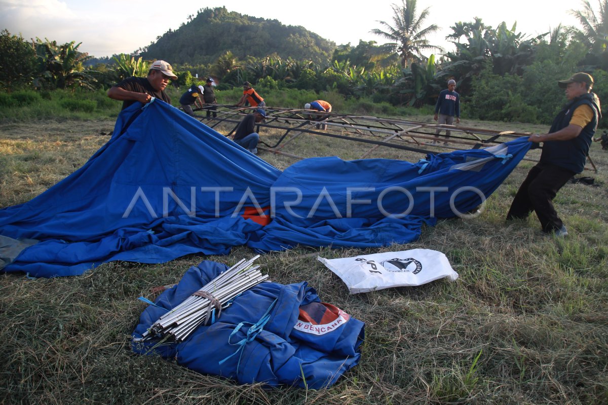 BPBD Halmahera Barat dirikan tenda pengungsian | ANTARA Foto