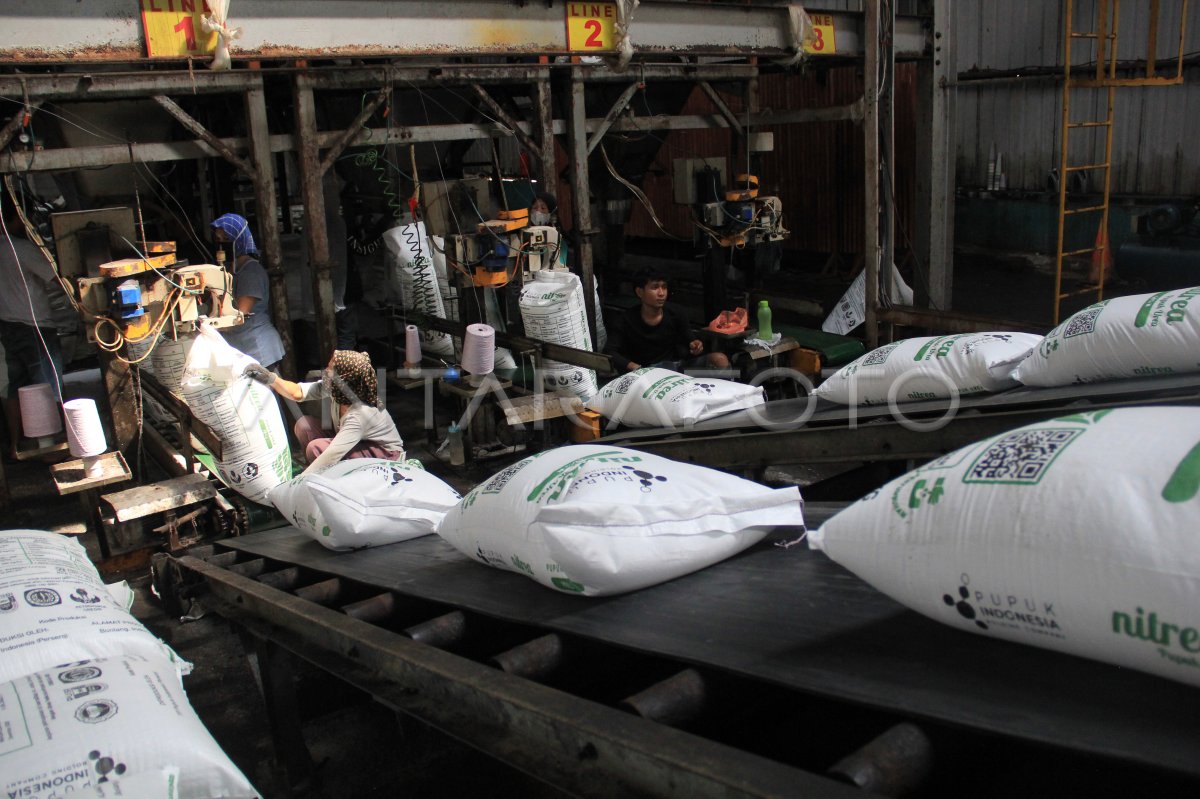 Pemerintah tambah alokasi pupuk subsidi | ANTARA Foto Pemerintah tambah alokasi pupuk subsidi | ANTARA Foto