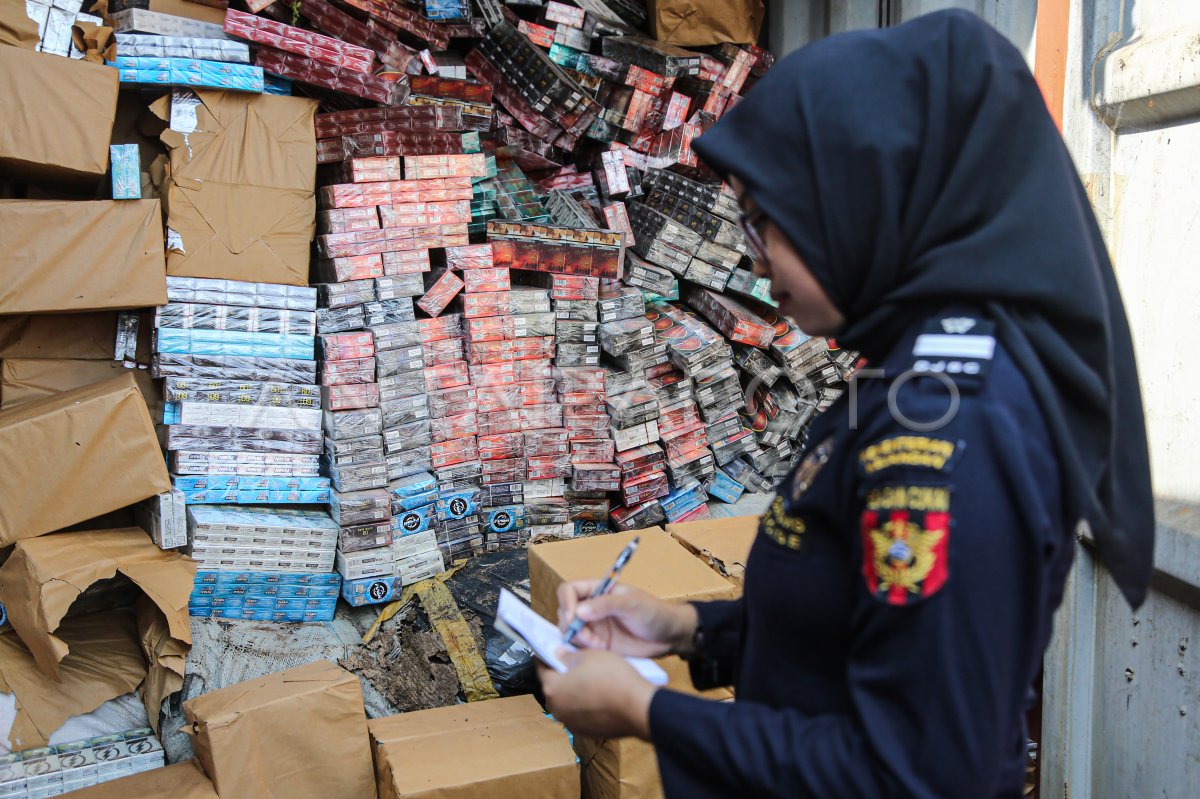 Pemusnahan barang kena cukai ilegal di Semarang | ANTARA Foto