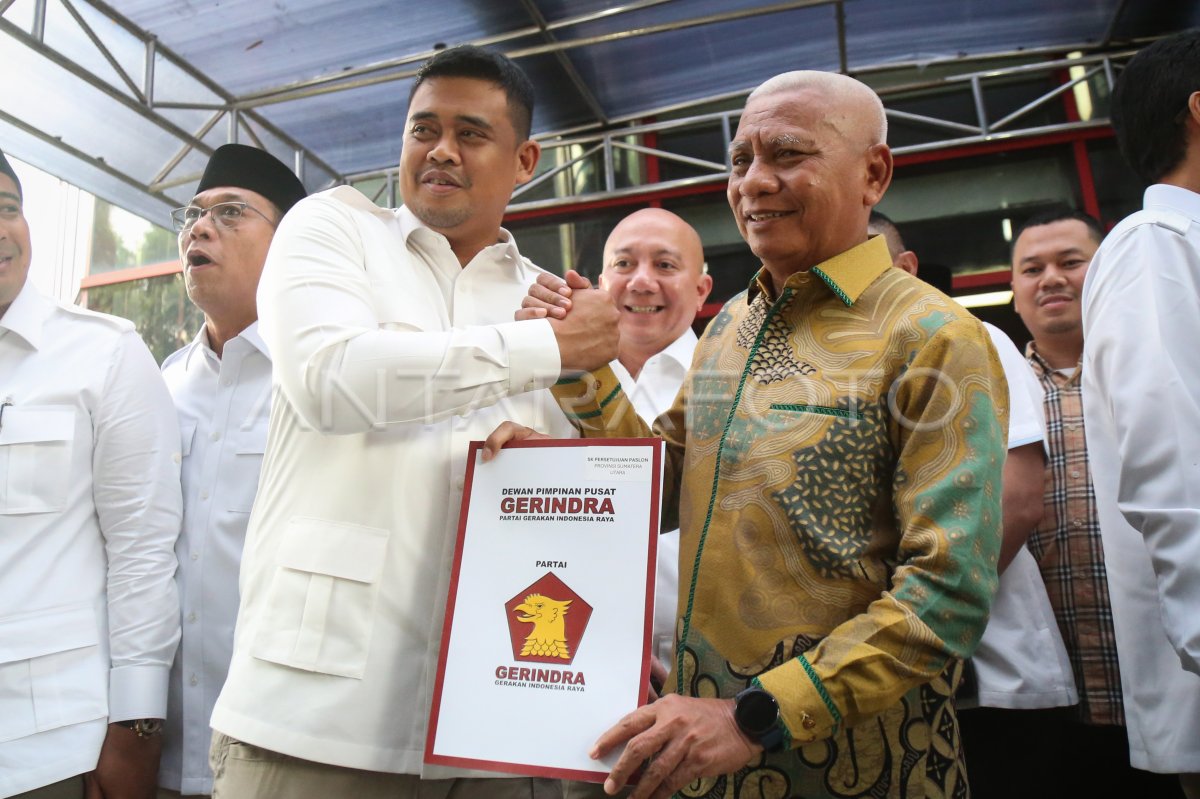 Gerindra serahkan surat rekomendasi calon kepala daerah | ANTARA Foto