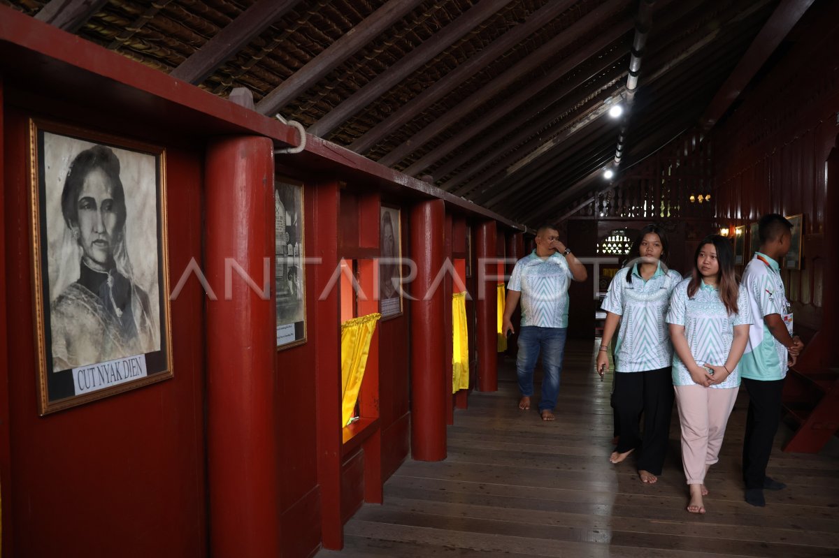Rumah Cut Nyak Dhien jadi tujuan wisata saat PON XXI | ANTARA Foto Rumah Cut Nyak Dhien jadi tujuan wisata saat PON XXI | ANTARA Foto
