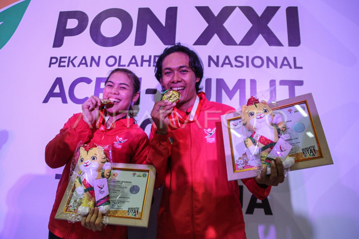 PON XXI Aceh-Sumut: Penganugerahan medali tenis meja ganda campuran | ANTARA Foto