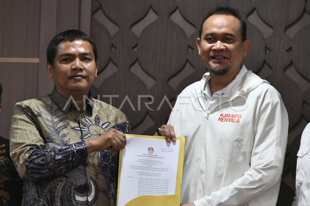 KPU Jakarta menetapkan 3 paslon Cagub dan Cawagub | ANTARA Foto