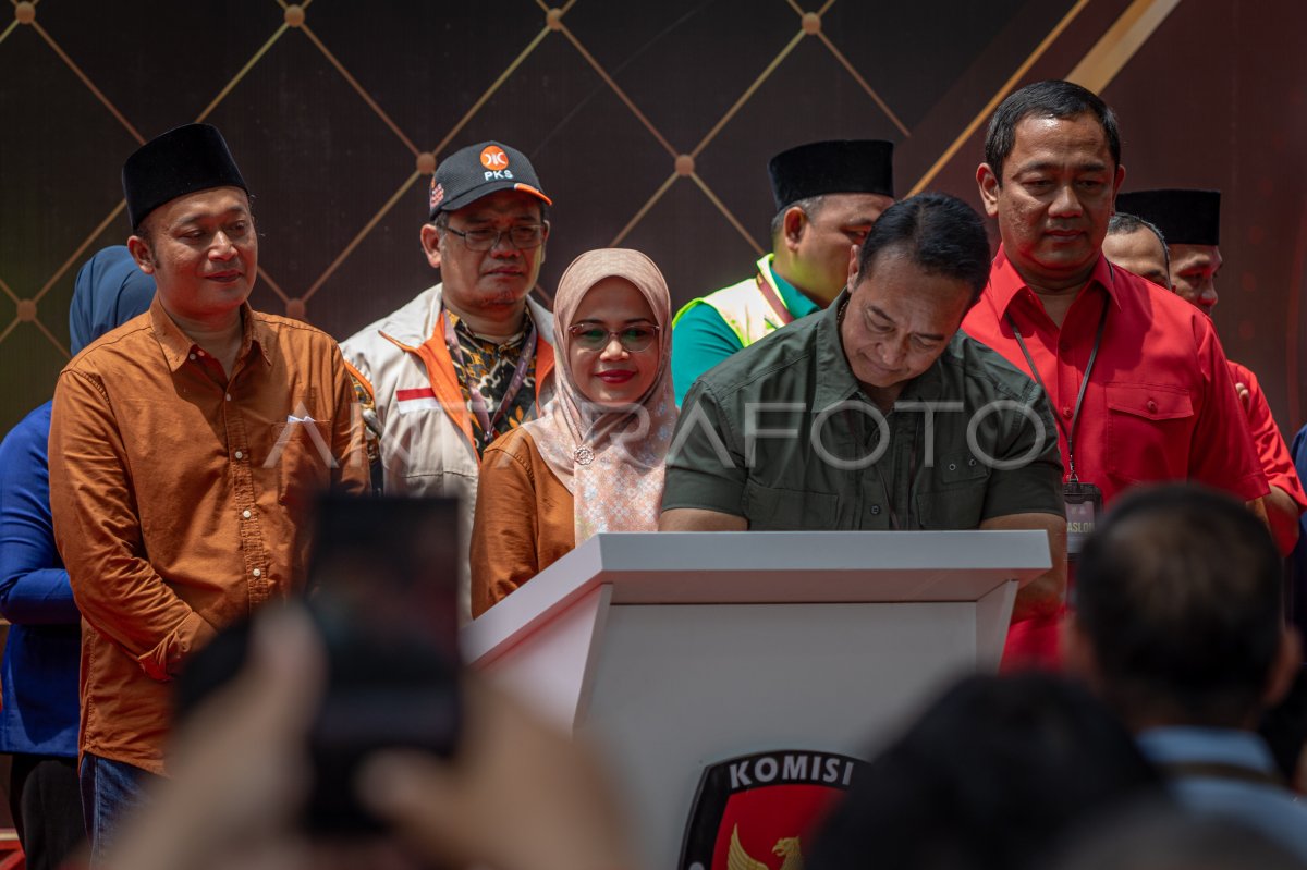 Deklarasi kampanye damai Pilgub-Cawagub Jateng 2024 | ANTARA Foto