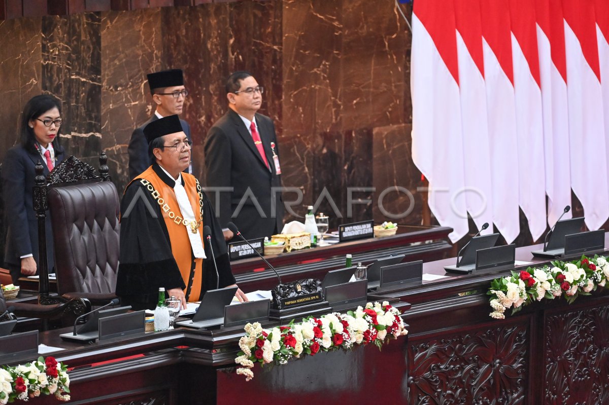 Pelantikan anggota parlemen masa bakti 2024-2029 | ANTARA Foto