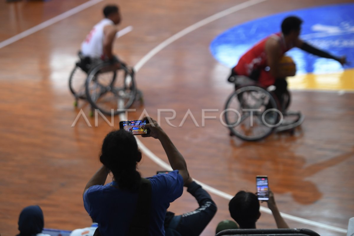 Peparnas 2024: Pertandingan eksibisi basket kursi roda | ANTARA Foto