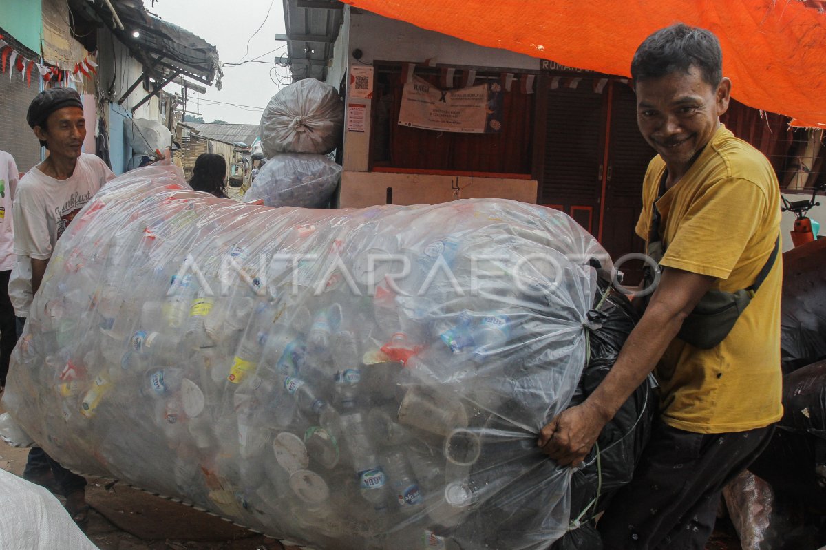 Program Prabowo Gibran untuk hilangkan kemiskinan | ANTARA Foto Program Prabowo Gibran untuk hilangkan kemiskinan | ANTARA Foto