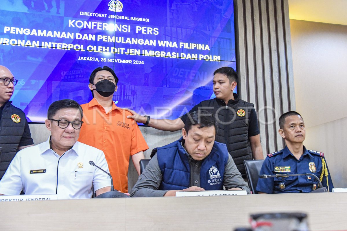 Pengamanan dan pemulangan WNA Filipina buronan interpol | ANTARA Foto