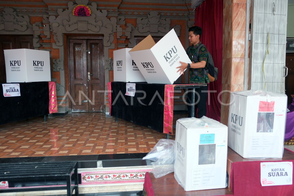 Persiapan TPS untuk Pilkada 2024 di Bali | ANTARA Foto