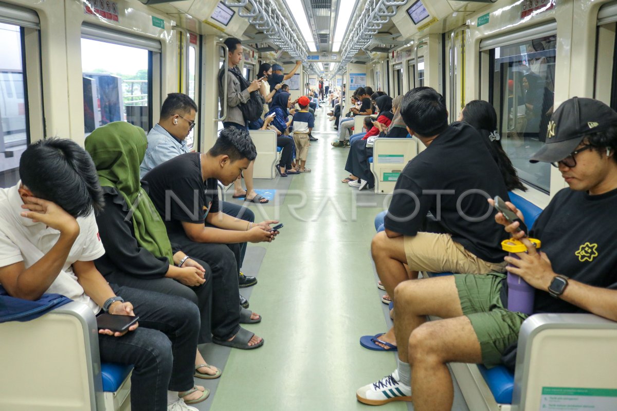 Tarif khusus LRT Jabodebek saat Pilkada 2024 | ANTARA Foto