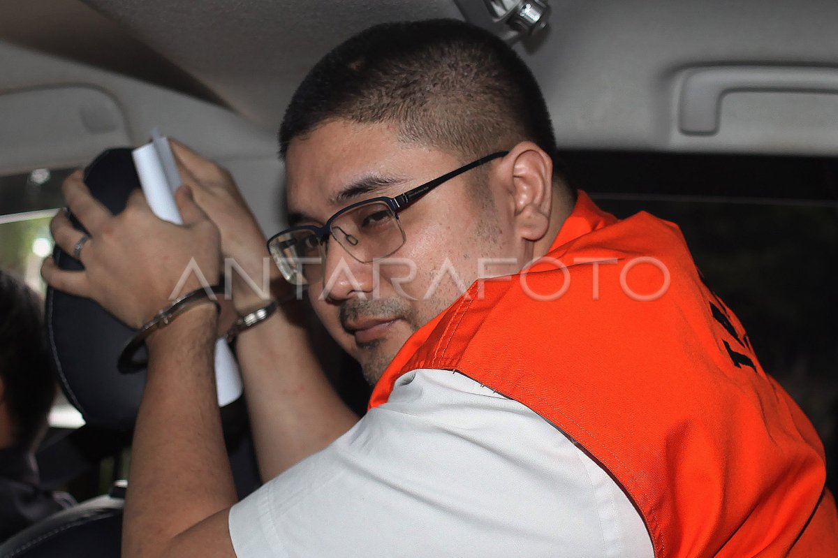 Pemeriksaan Tersangka Kasus APD Kemenkes | ANTARA Foto