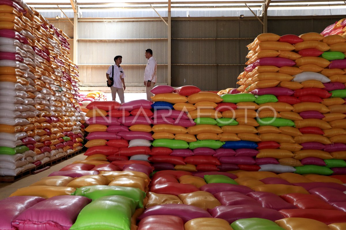 Stok beras Bulog di Gorontalo | ANTARA Foto
