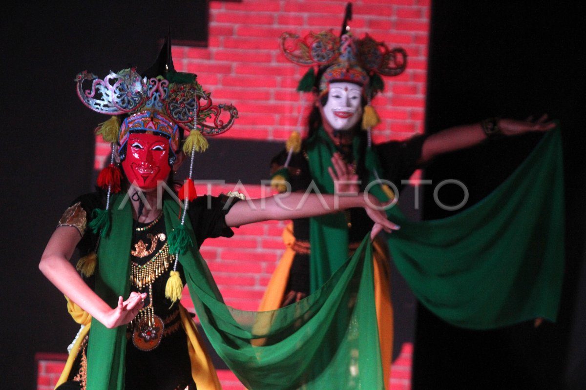 Pagelaran wayang topeng di Malang | ANTARA Foto