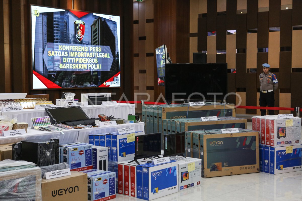Bareskrim Polri ungkap kasus penyelundupan barang ilegal | ANTARA Foto
