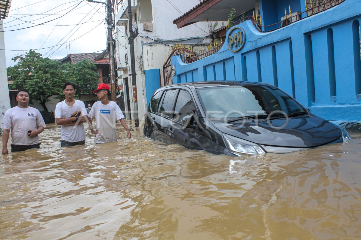 Banjir di Cililitan | ANTARA Foto