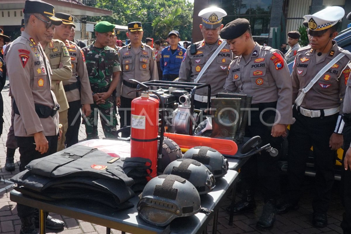 Apel Operasi Ketupat Semeru 2025 di Trenggalek | ANTARA Foto
