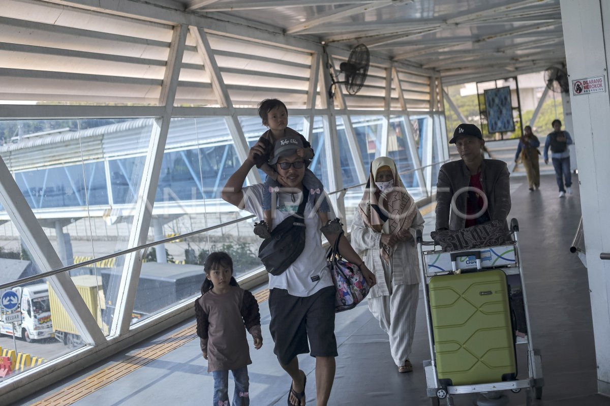 Mudik lebih awal di Pelabuhan Merak | ANTARA Foto