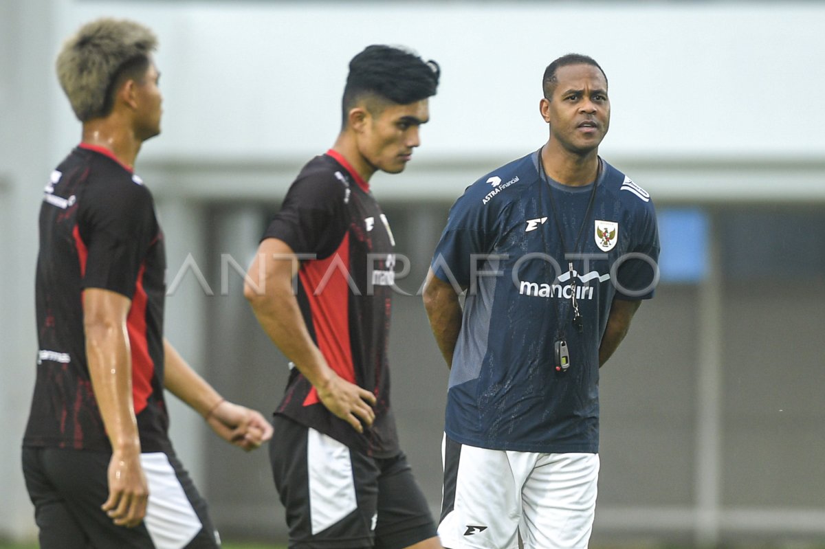 Latihan Timnas Indonesia jelang melawan Bahrain | ANTARA Foto