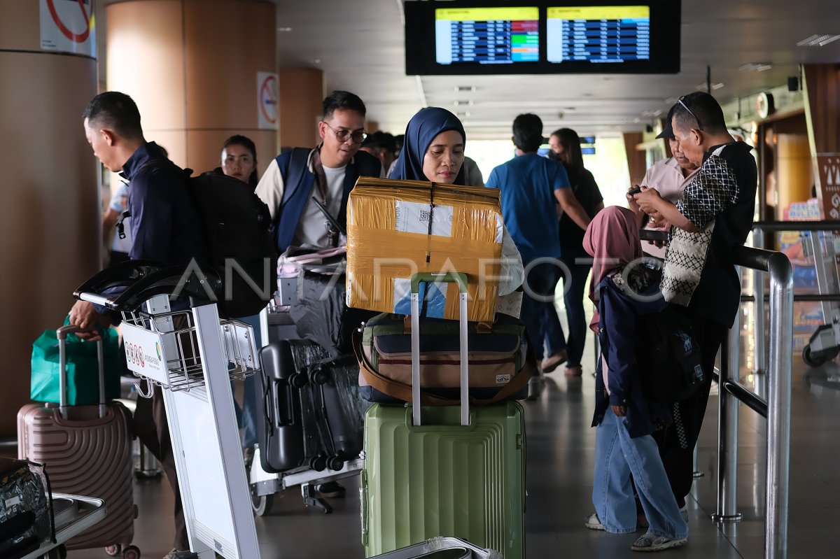 Arus penumpang Bandara Supadio jelang Lebaran | ANTARA Foto