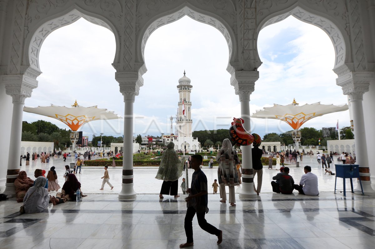 Wisata religi Masjid Raya Baiturrahman Banda Aceh | ANTARA Foto